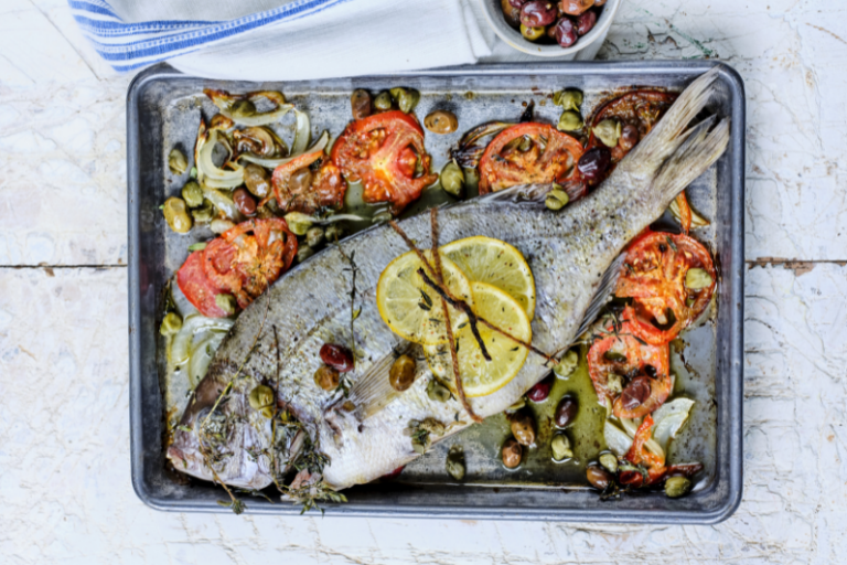 Dorade au four, sauce olive, câpre et tomate - Kiss My Chef