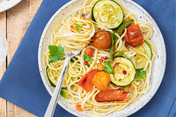 Spaghetti aux légumes grillés et fromage frais - Kiss My Chef