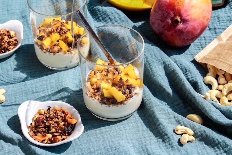 Verrines tropicales à la mangue et granola cajou - Kiss My Chef